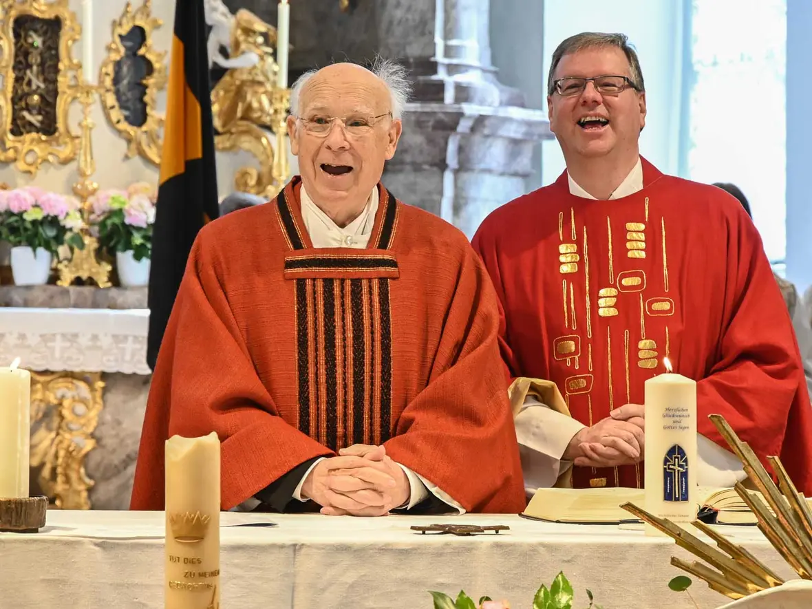 Das Priesterjubiläum von Pfarrer Wengert - Pfarreiengemeinschaft ...