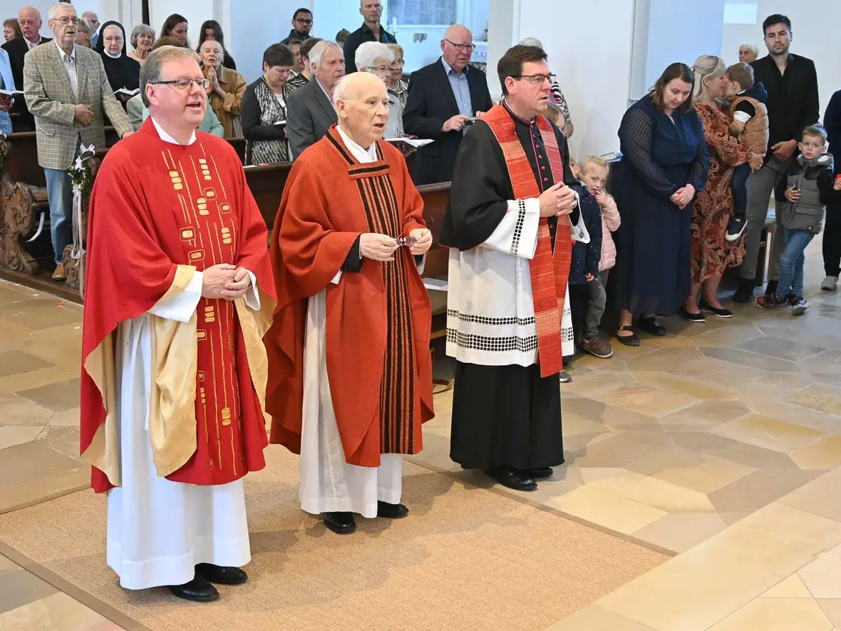 Das Priesterjubiläum von Pfarrer Wengert - Pfarreiengemeinschaft ...