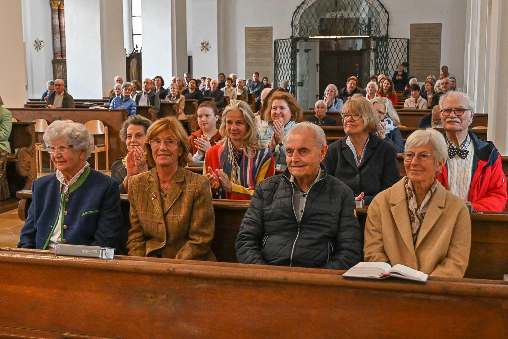 Stabübergabe in St. Peter - Pfarreiengemeinschaft Neuburg - Kirche St ...